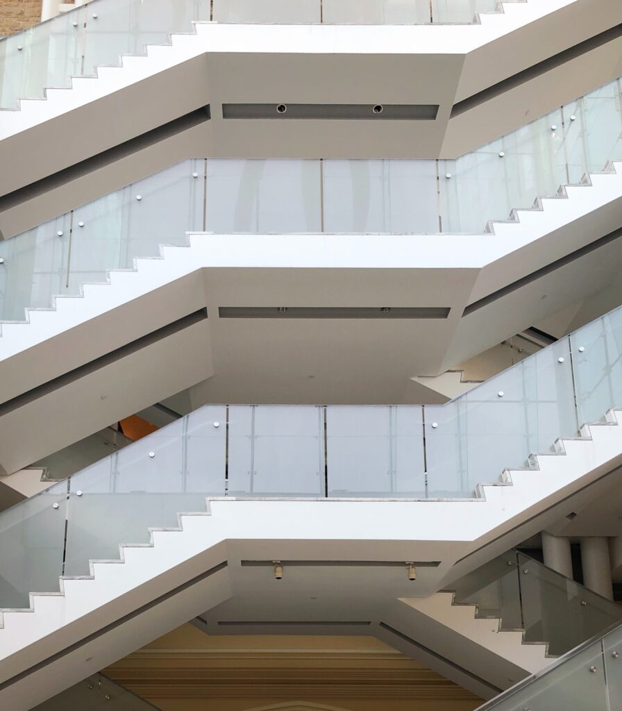 Glass Railings: 5 Easy Things You Should Know